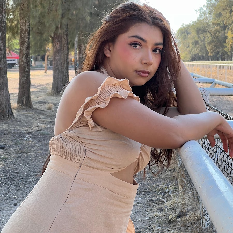 Isabel Villa - YouTube