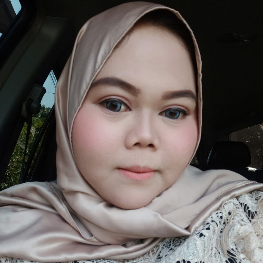 Resty Anggi - YouTube