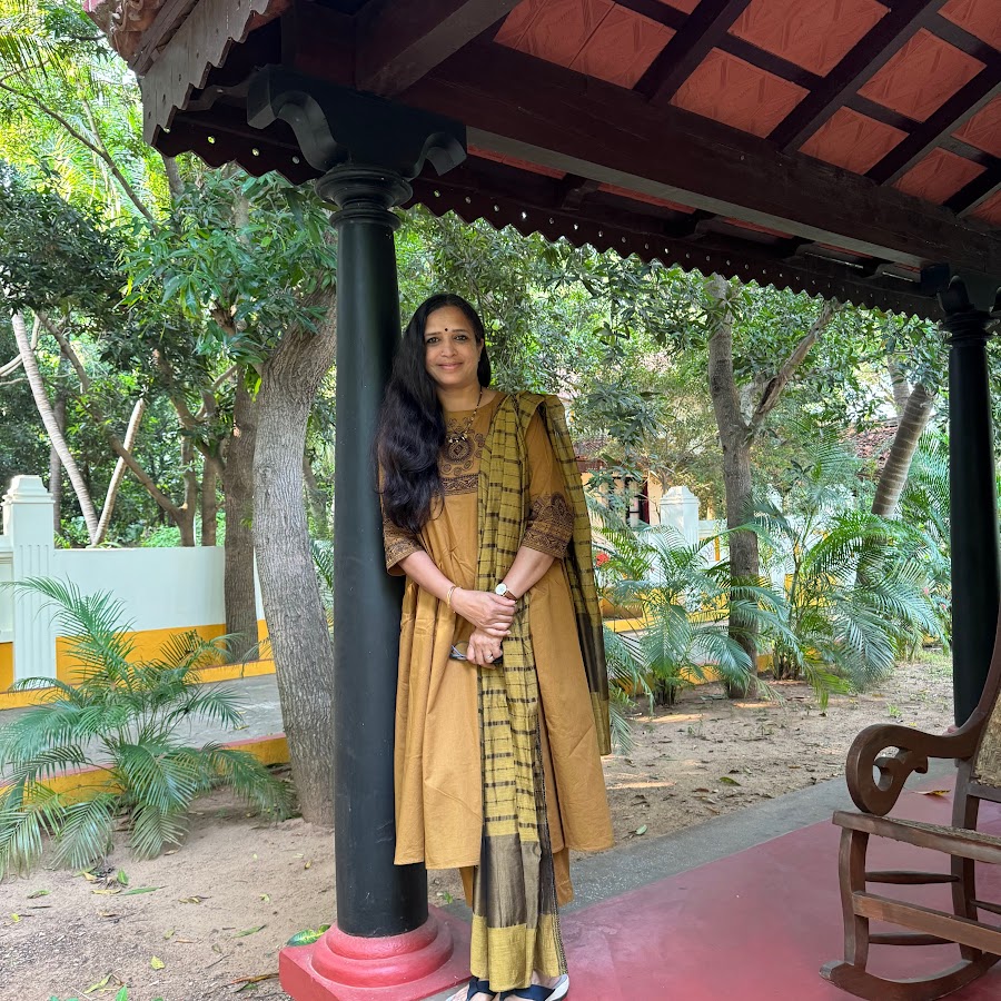 AIdro_lv_tHOWttCEfJsTMuZzuu2EJCtTMVBf3SjLDt4pA=s900-c-k-c0x00ffffff-no-rj