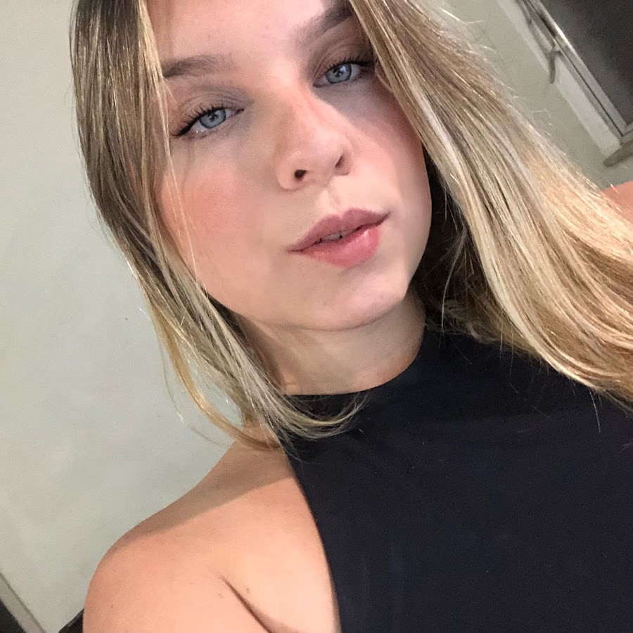 Anna Júlia Duque - YouTube