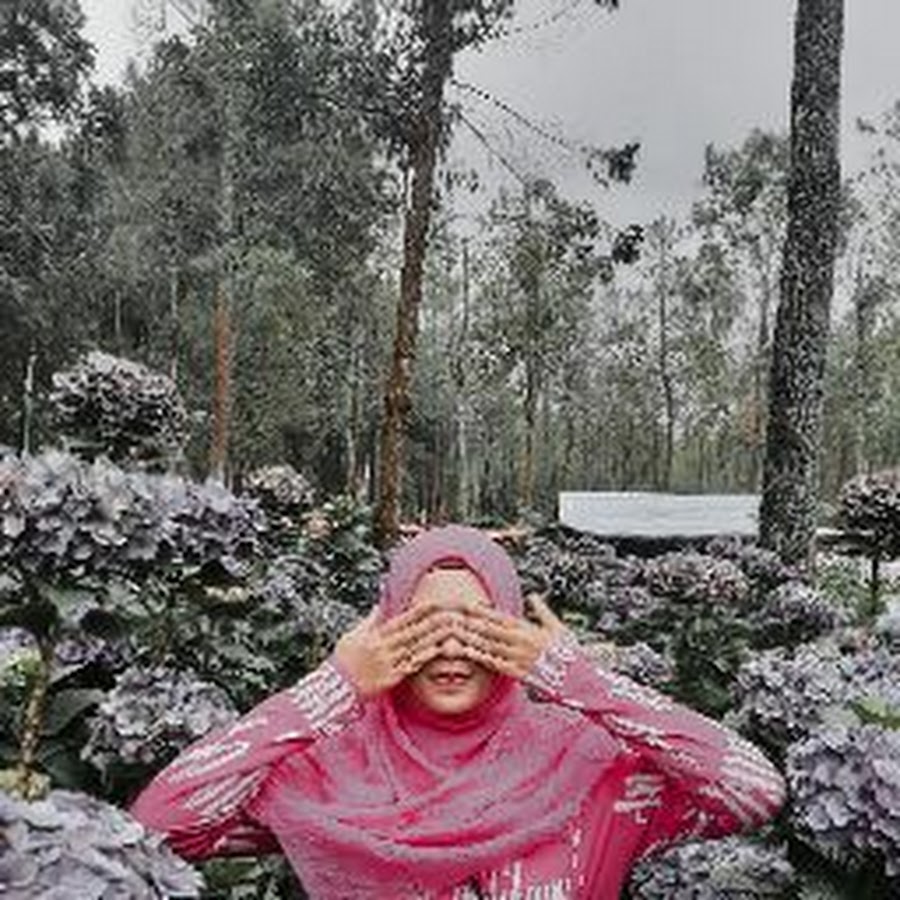 Erma Riska Nindya - YouTube