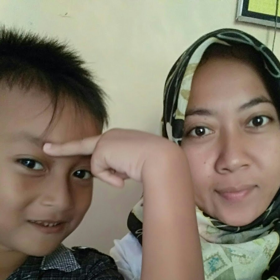 Rini Hastuti - YouTube