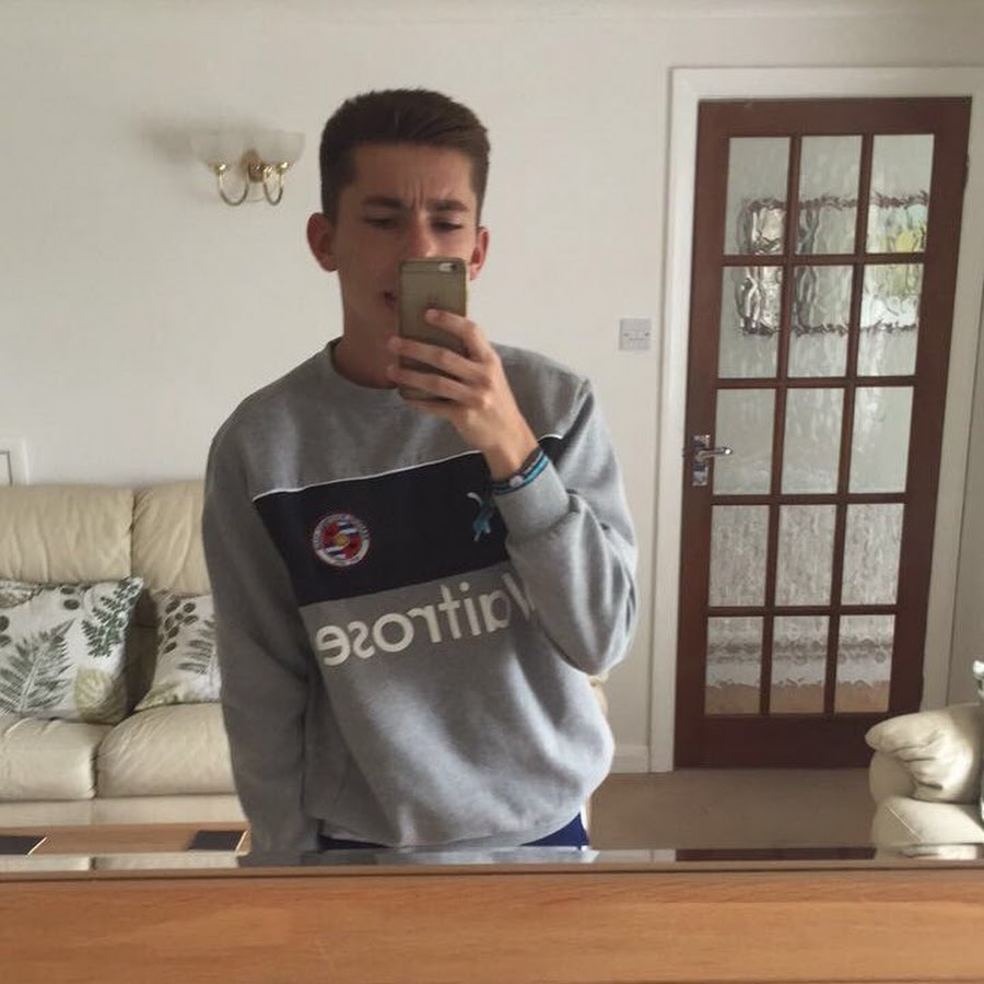 Tom Wallis - YouTube