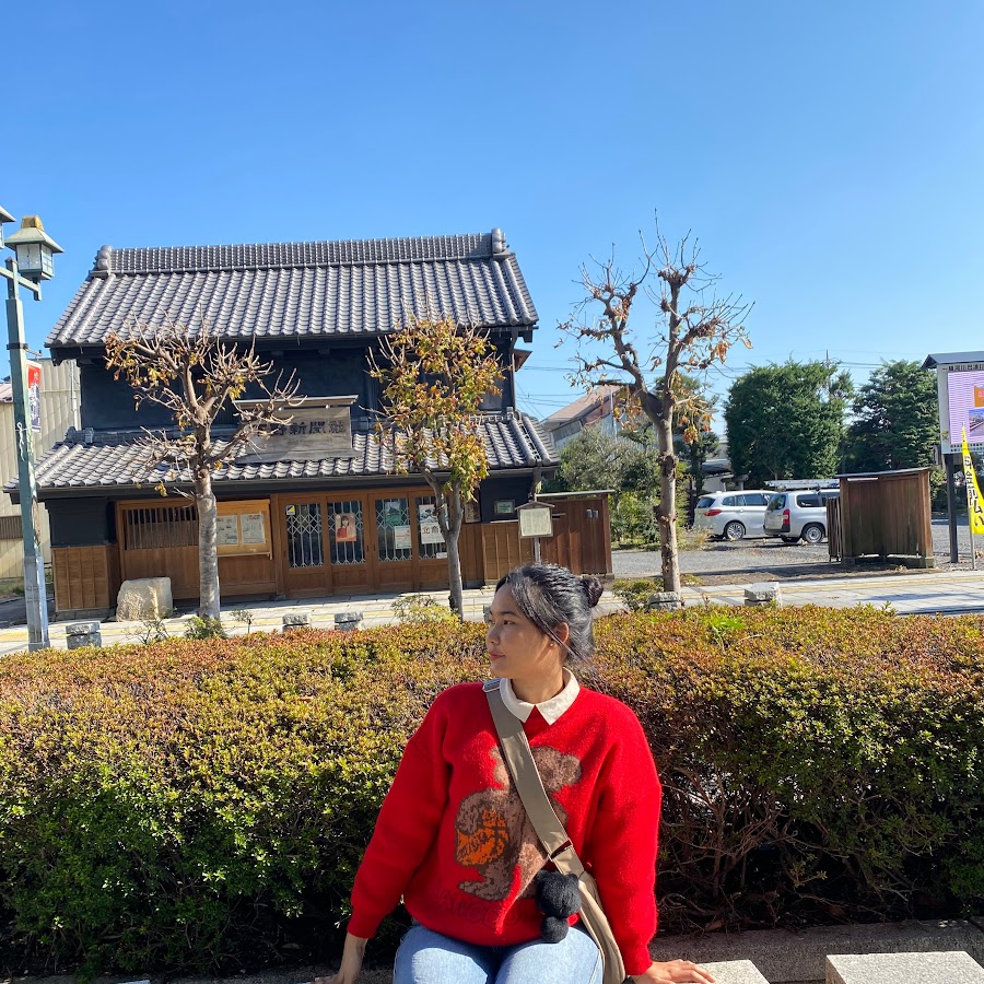 Thida Lwin - YouTube