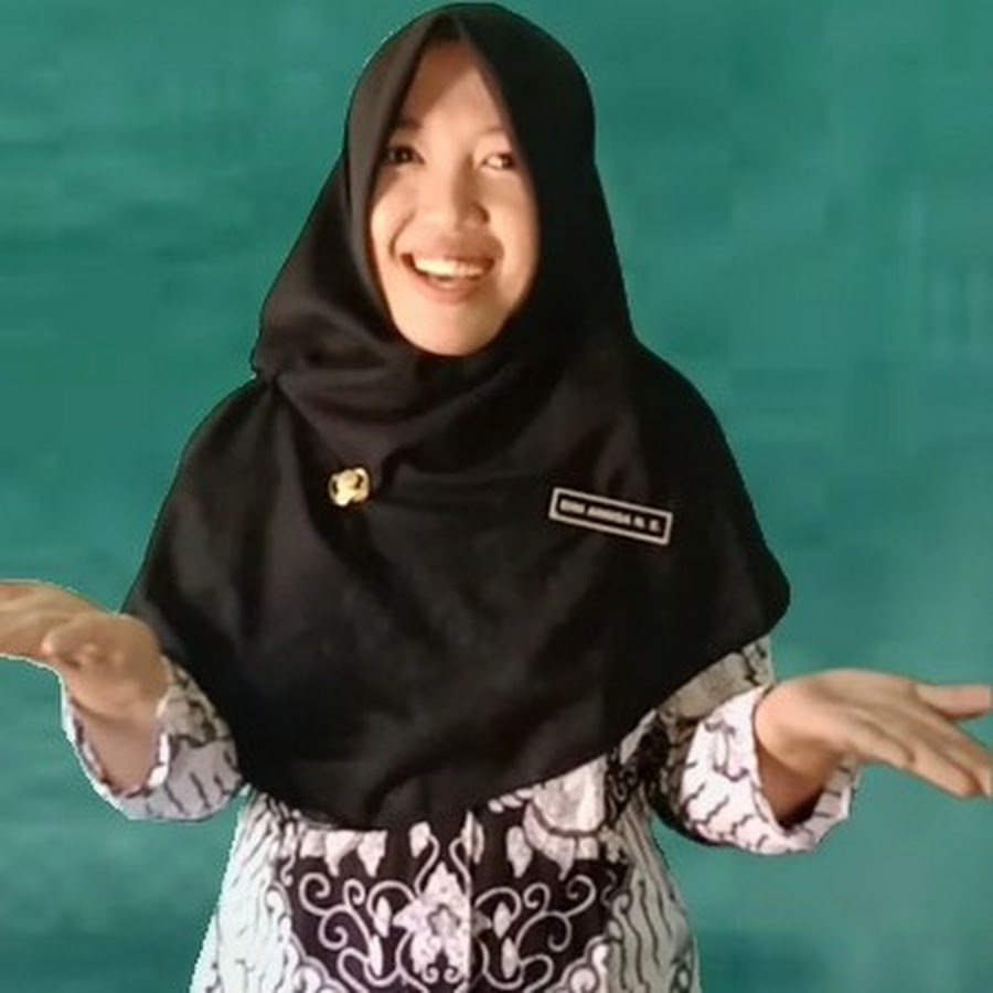 Dini Annisa Nurbaety Elsola - YouTube