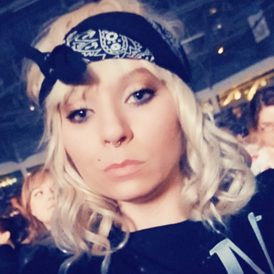 Tiffiani Gooding - YouTube