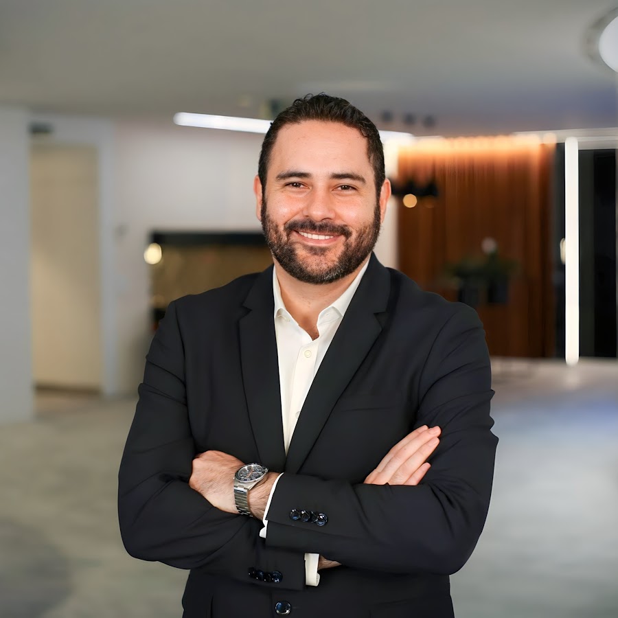 Roberto Ramirez - YouTube