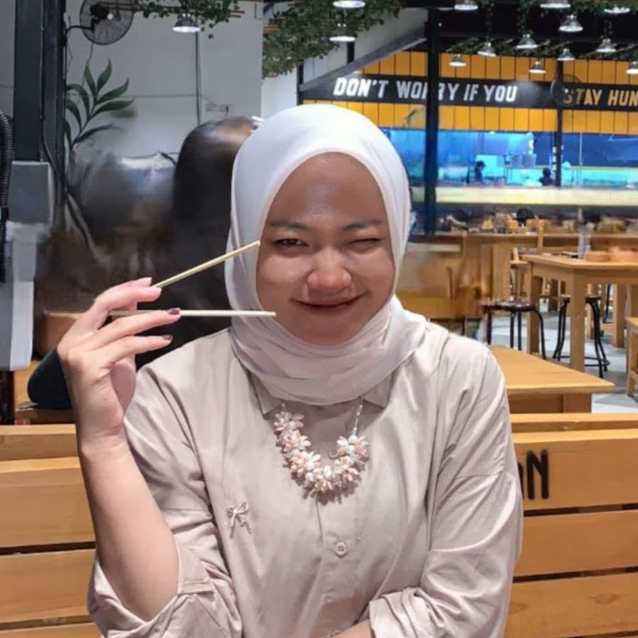 Ainun Nisa Official - YouTube