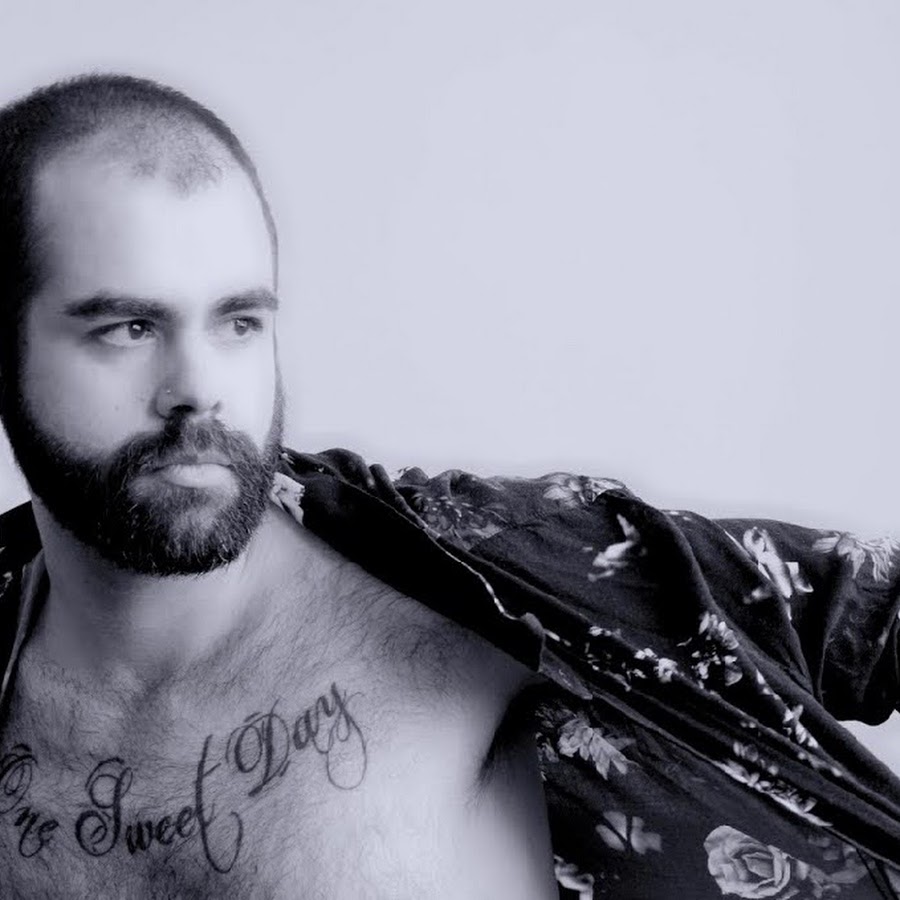 Leigh Colin - YouTube