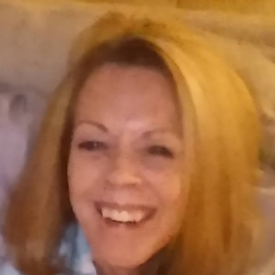 Vikki Levy Youtube