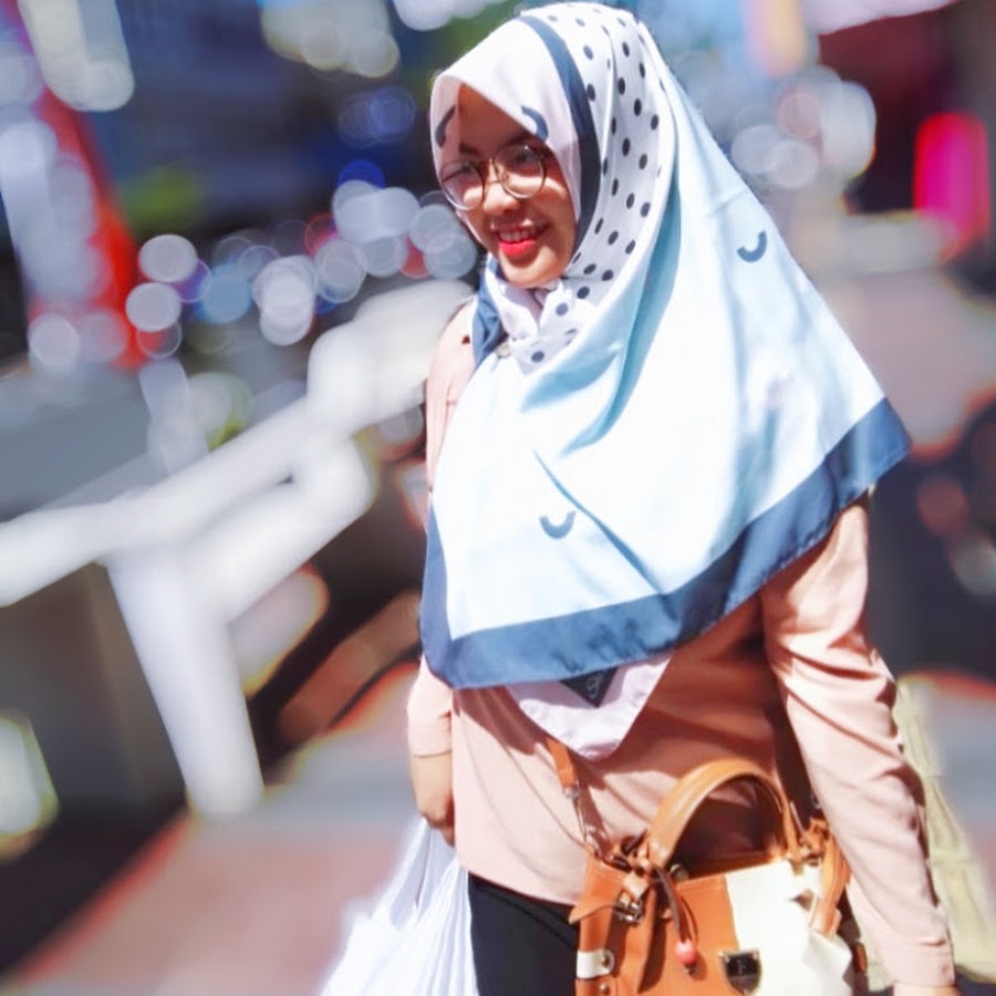 dila fadilah - YouTube