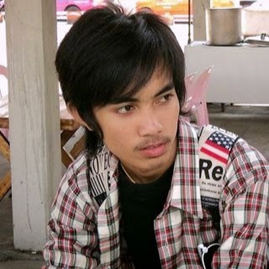 Rungrueng Sricha - YouTube