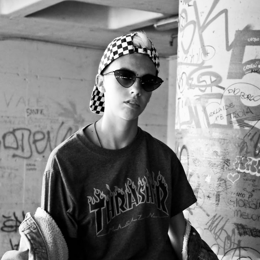 Bletcher Queen - YouTube