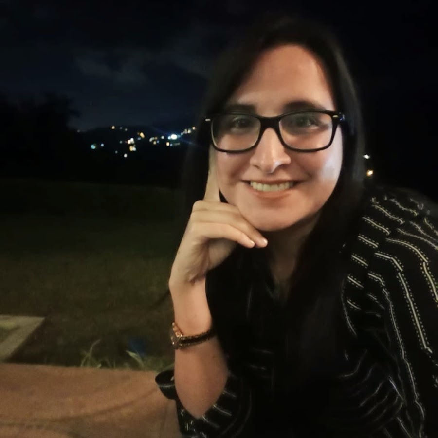 Desireé Flores - YouTube