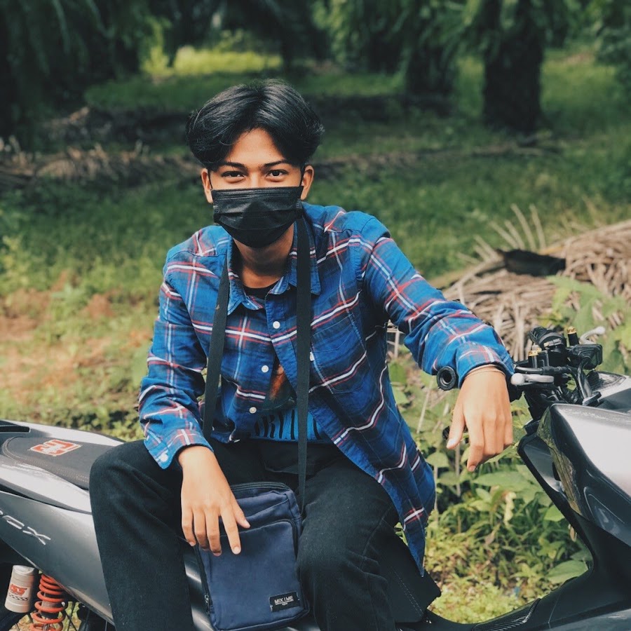 Pramoth༒꧂༻ - YouTube