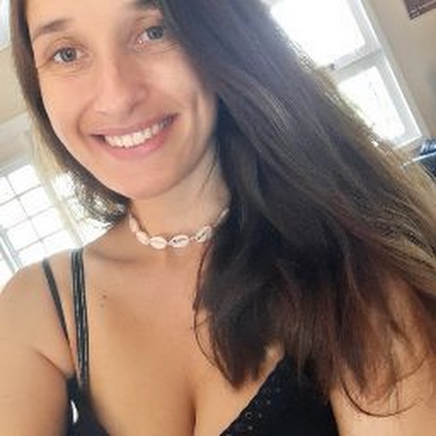 Julia Michelon - YouTube