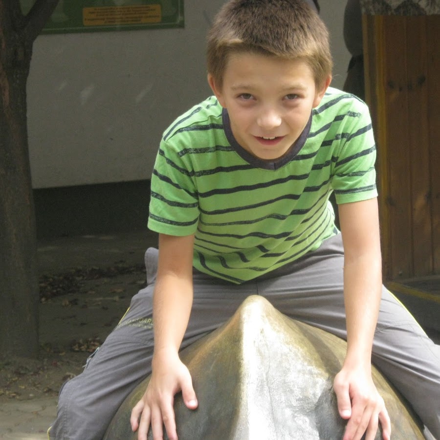 Imre Márk Demian - YouTube