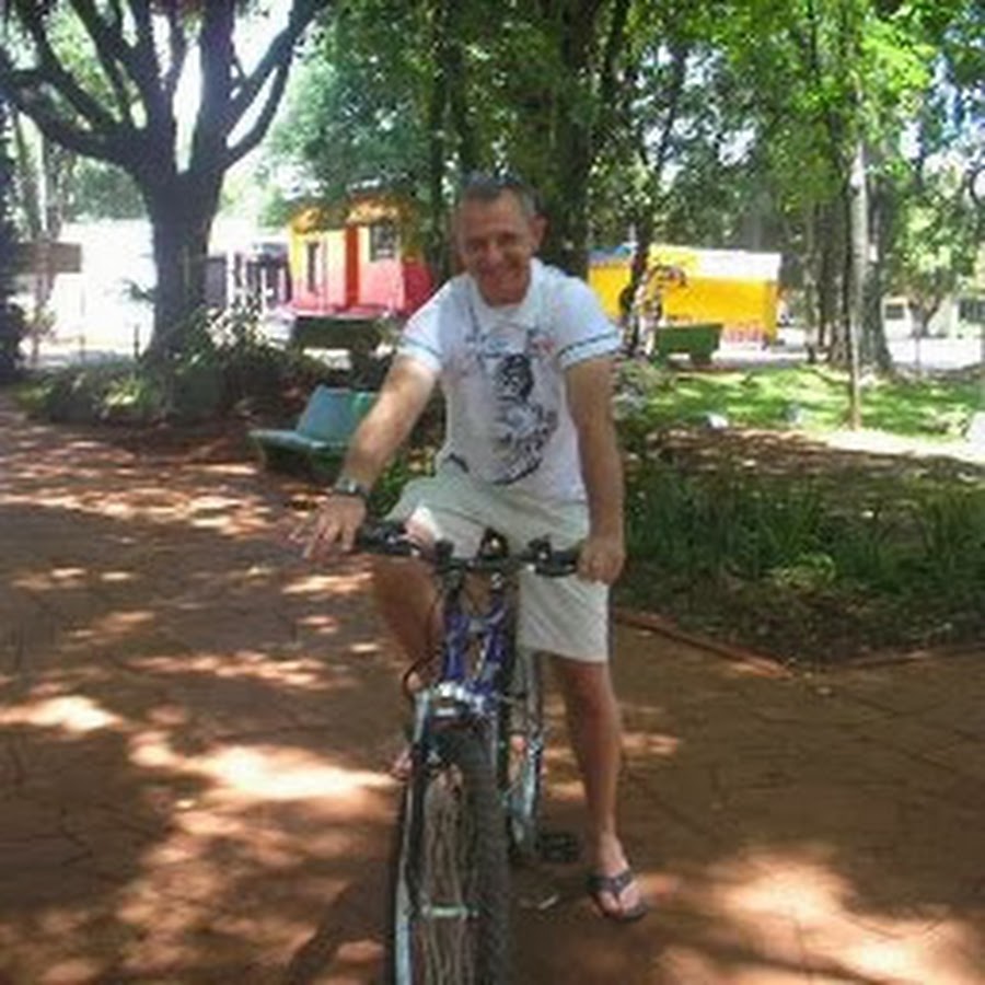 AIdro_nChmnLPd9PRMGs8mIf8jvzMteeWBioDvYP1YCyFlB1ug=s900-c-k-c0x00ffffff-no-rj