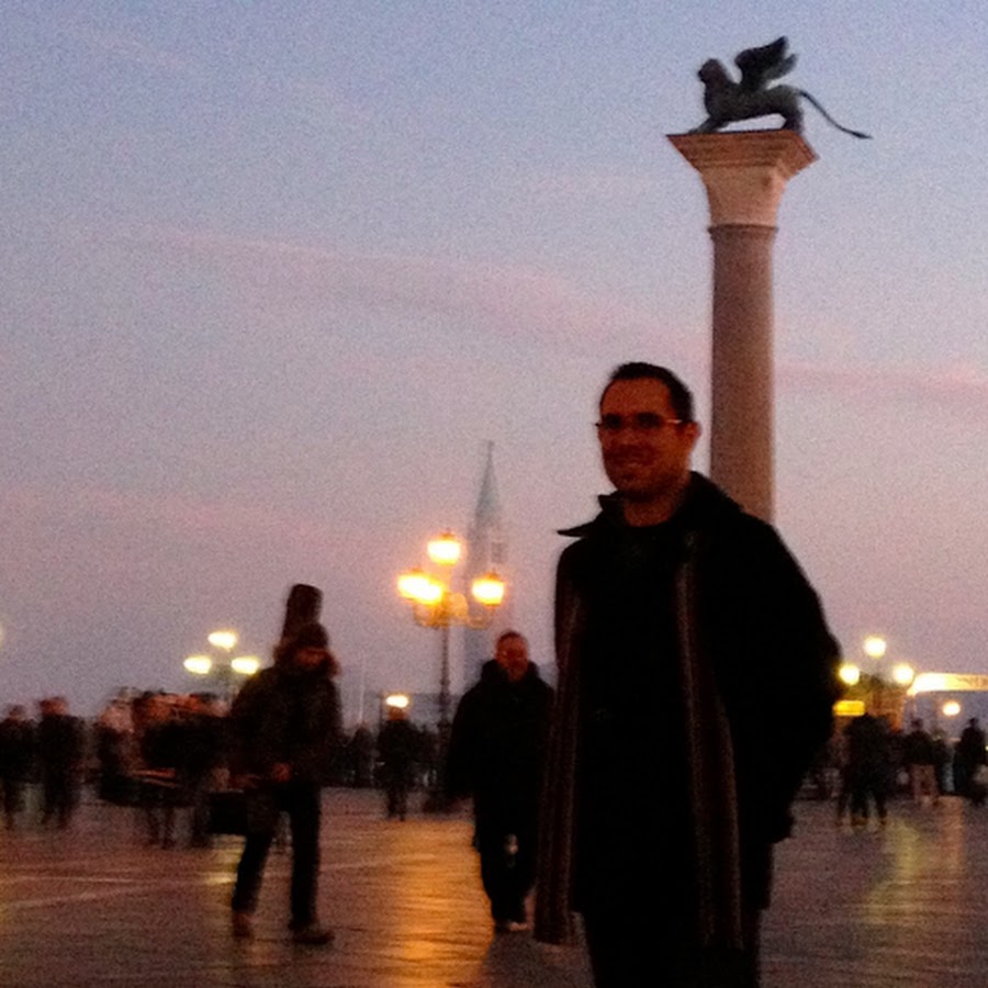 Justin Sanderson - YouTube