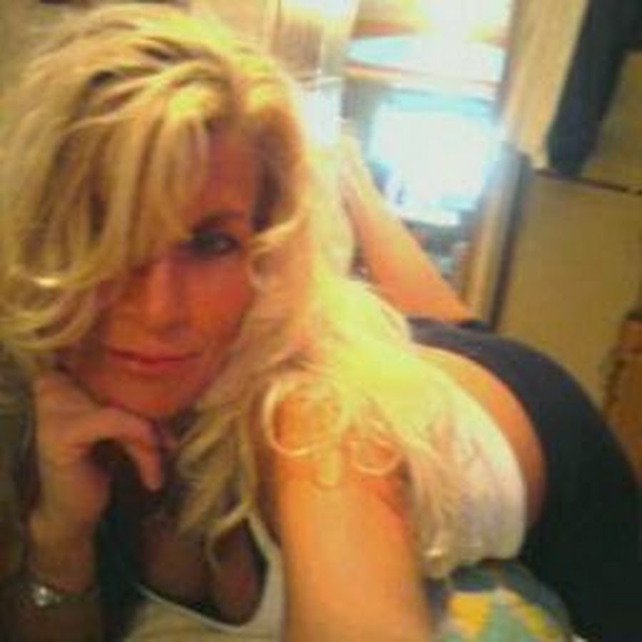 carrie ferrell - YouTube