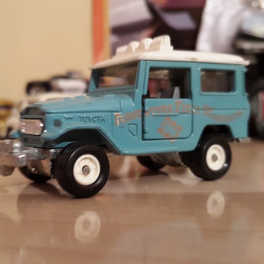 Rick Z Cáceres - YouTube