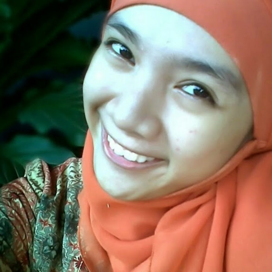 Zuna Dyah Kusuma Wardhani - YouTube