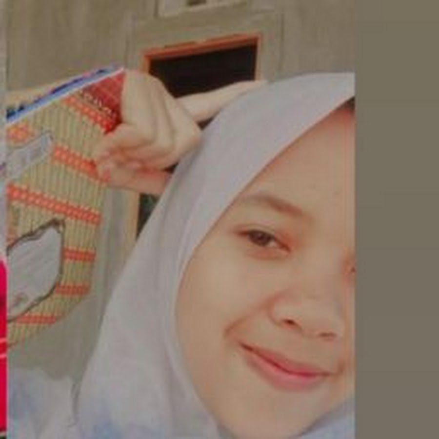 lia aprilia - YouTube