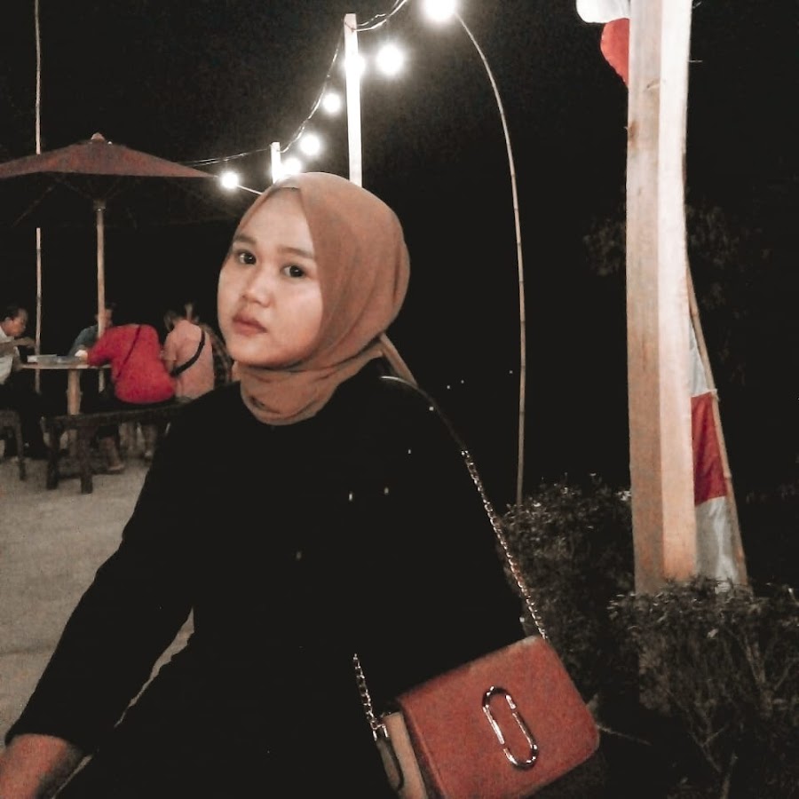 Nur Aida Fitriyana - YouTube
