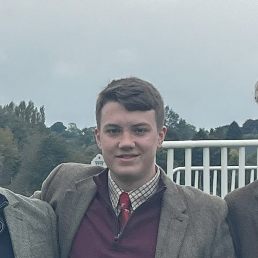 AIf8zZR2g2g74ZY330_1K46Yv2IoUh-MotlC-trtNZVleA=s900-c-k-c0x00ffffff-no-rj