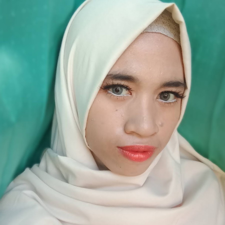 AIf8zZSutB9CD5HEq6C-ff23BtFwr9U9mpPHySYmG_mCUA=s900-c-k-c0x00ffffff-no-rj