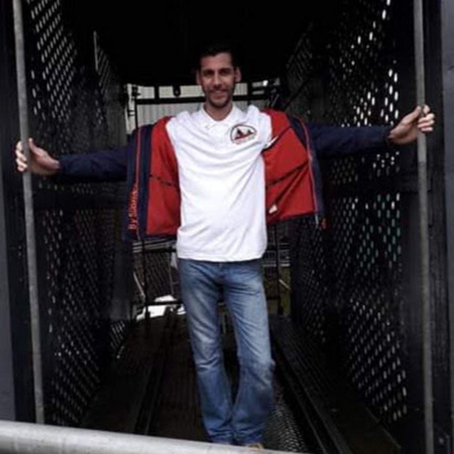 AL5GRJVjGZNvSDvTd1IrI4fa8Tvc_ftyvmdeEodW69QeFQ=s900-c-k-c0x00ffffff-no-rj