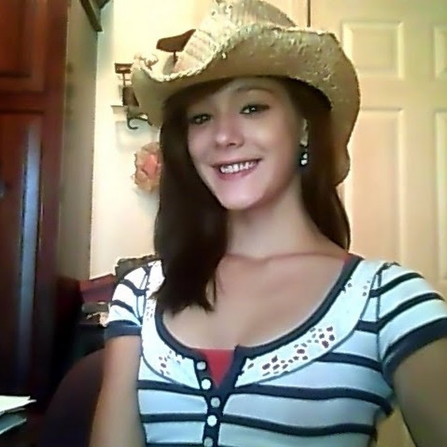 AL5GRJWAFzIcpJB-igWCz-iIGuZSXQlli7WlgS9zQqwE=s900-c-k-c0x00ffffff-no-rj