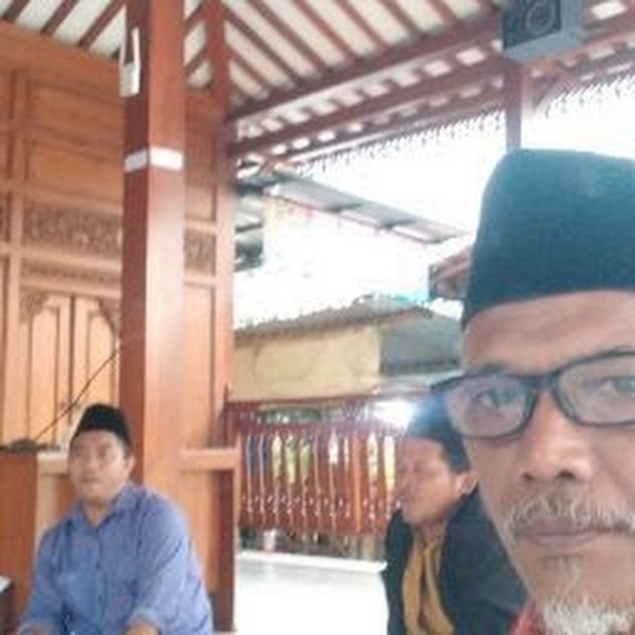 AMLnZu9jkfEBGZo7DUIb9EOq439e-cQ_EK7VM-Ruw_SdCw=s900-c-k-c0x00ffffff-no-rj