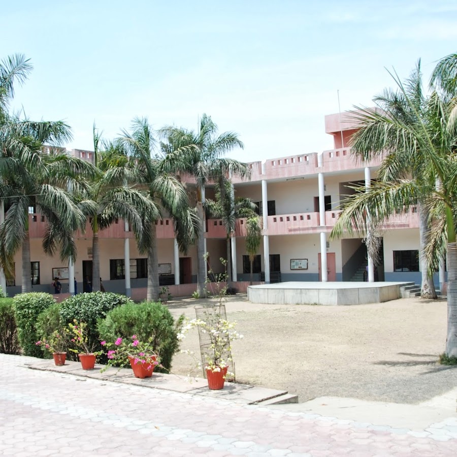 AMLnZu_mvtVolF3o2ZTlSZj9Phx4XVSPrJyegO2uFGTK=s900-c-k-c0x00ffffff-no-rj