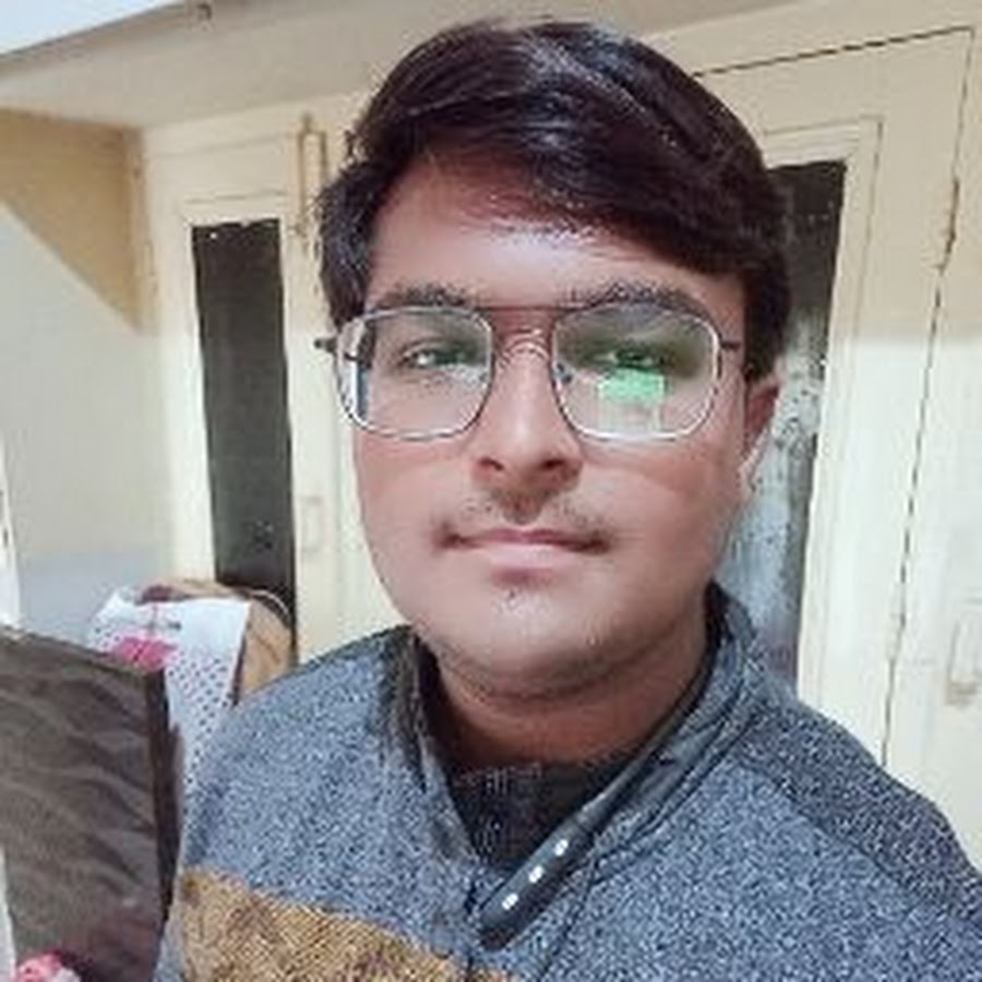 AOPolaQs-EDyCAPnSYC4EeCoE7iKc-FBkDs1sfrDrWrQLJY=s900-c-k-c0x00ffffff-no-rj