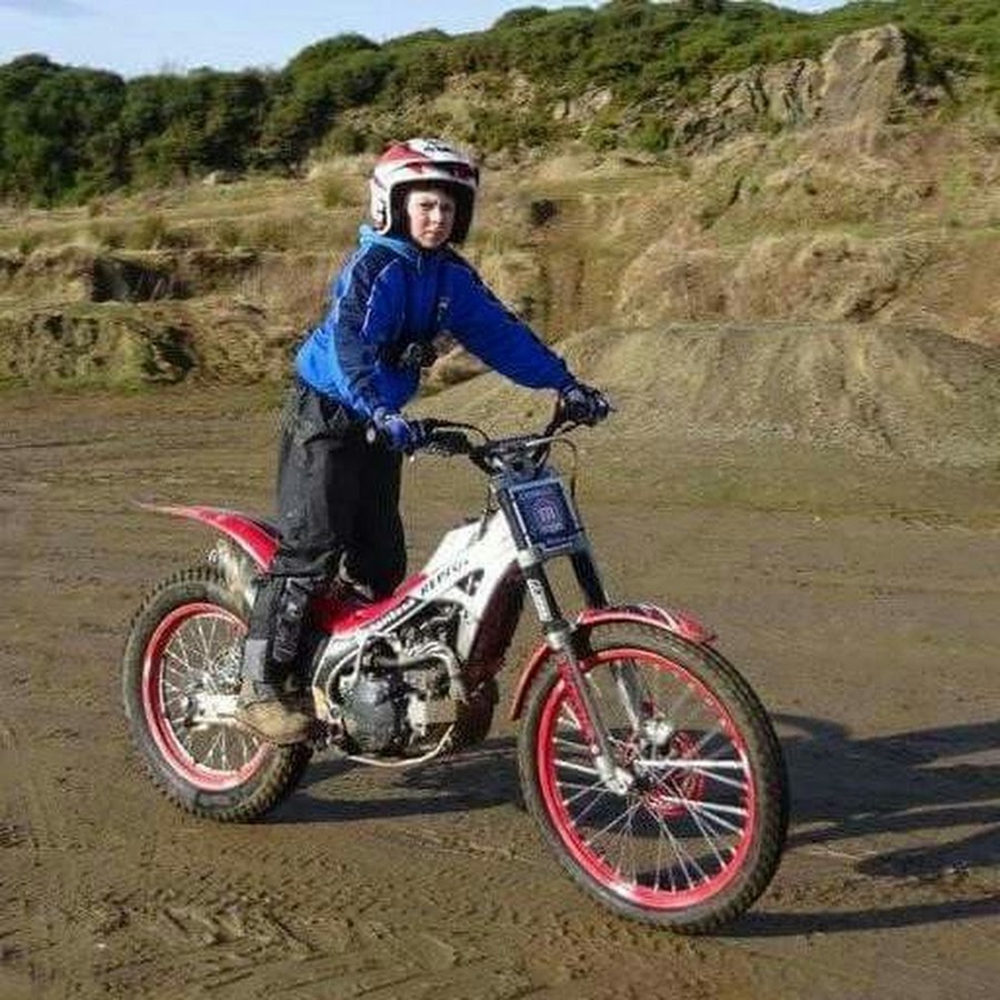 AOPolaSZ7fclRsHePEUy9T1u4_8H25rASvc3d-RKLC17=s900-c-k-c0x00ffffff-no-rj