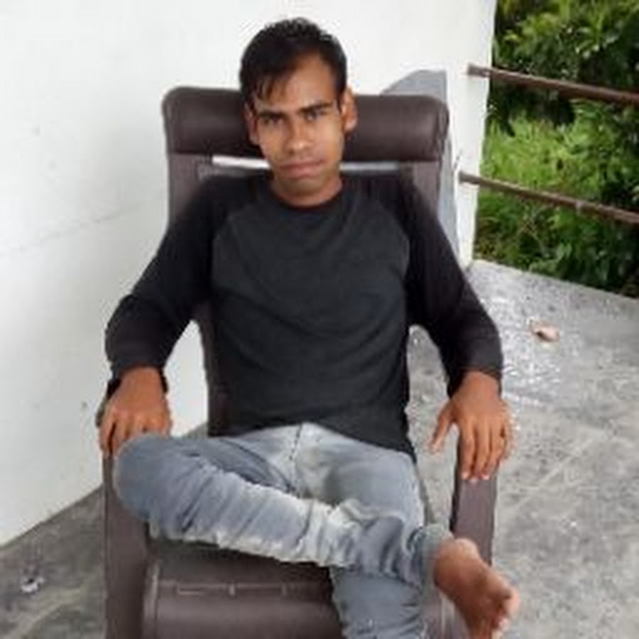 APkrFKZekki1Afp4Po1SPJa7EbwXiwnCDAlNnVV4H3VM=s900-c-k-c0x00ffffff-no-rj