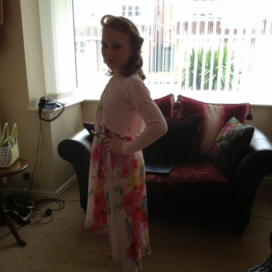 APkrFKZzNOWJSzoNjpa0muobj3RDMoWW9WAnGVYka9R8=s900-c-k-c0x00ffffff-no-rj