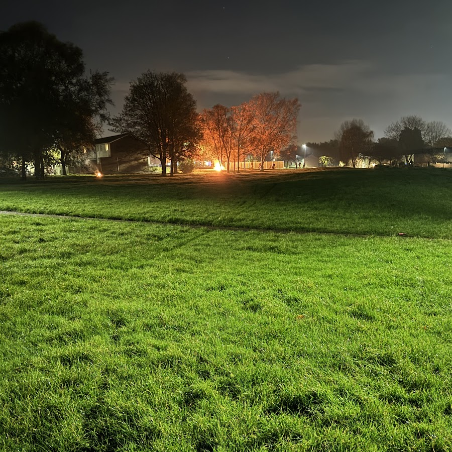 APkrFKa8BuHTGAYMoYbqQWdcVBmWMzPvAohdJISe-4Xn0w=s900-c-k-c0x00ffffff-no-rj