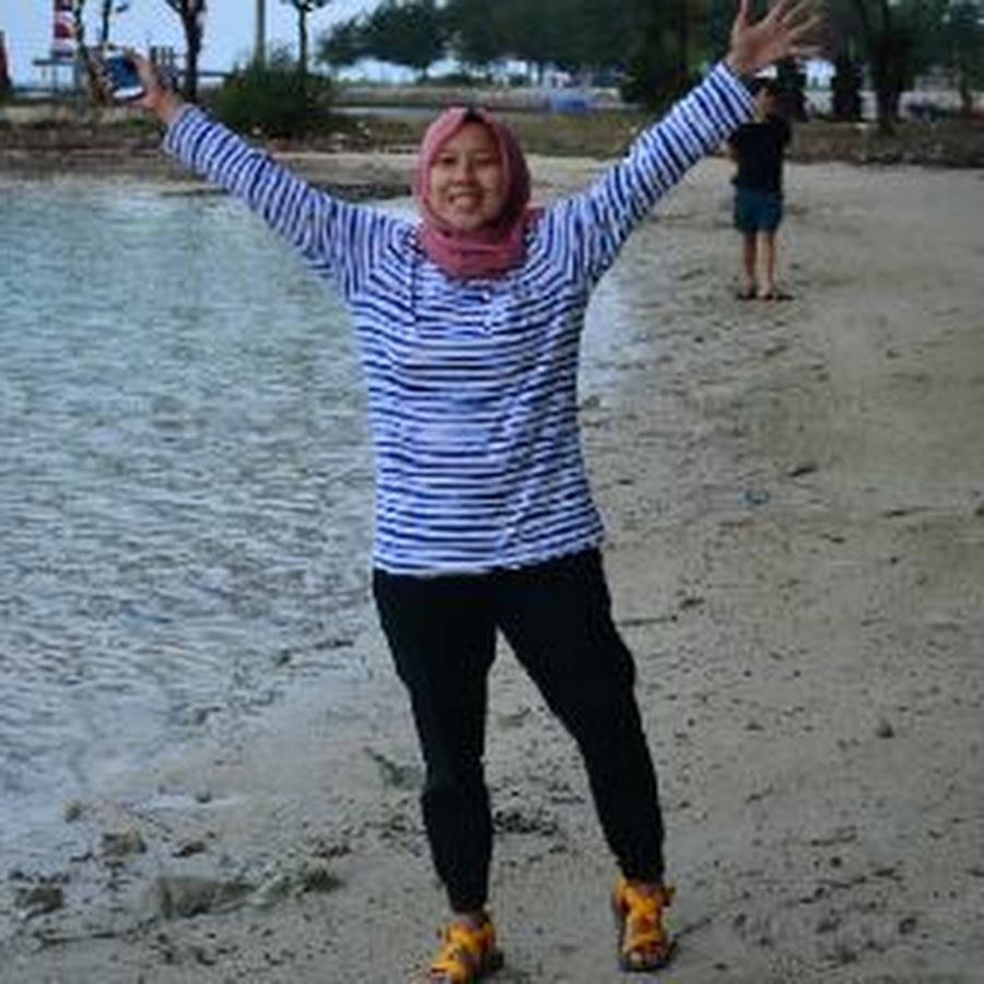 APkrFKaeYs9APaPLlloEBFiX_Ap3I2T6GrbXivuoKc-C=s900-c-k-c0x00ffffff-no-rj