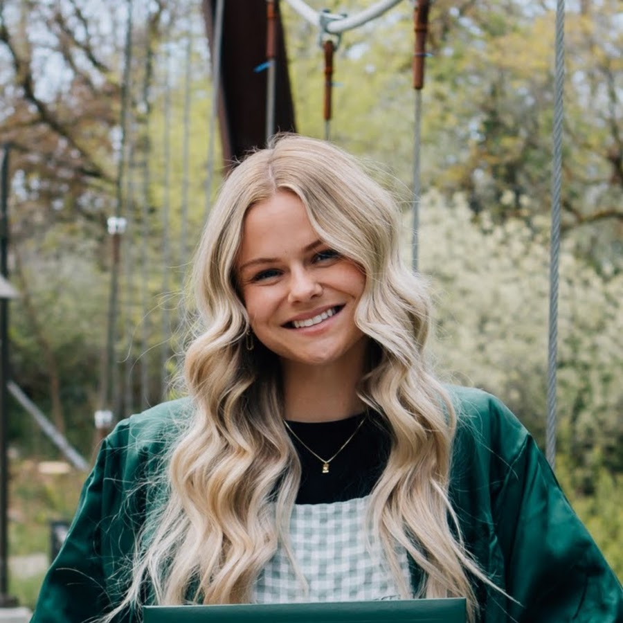 APkrFKb5axipgf9FQAozZoVi-TImL3xU4LSWeePjVHD7ILw=s900-c-k-c0x00ffffff-no-rj