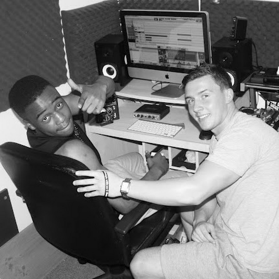 APkrFKbdJbLdhtGhyYuRMUz2fliV8cP2F8xp42eIt5bW=s900-c-k-c0x00ffffff-no-rj