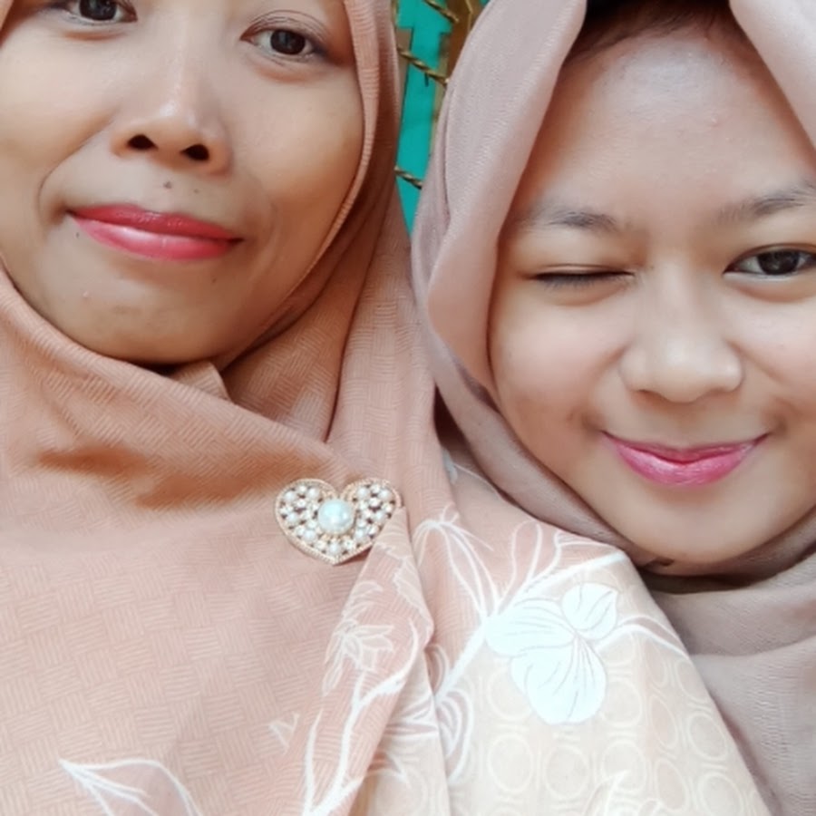 Mrs Lisna Vlog - YouTube